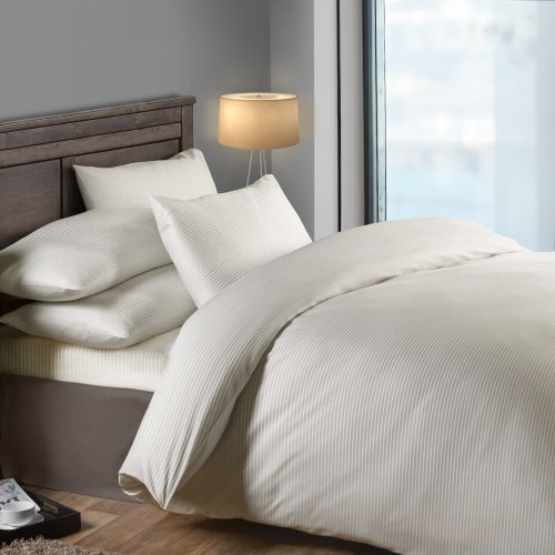Cream Bedding 5 Star Luxury Home